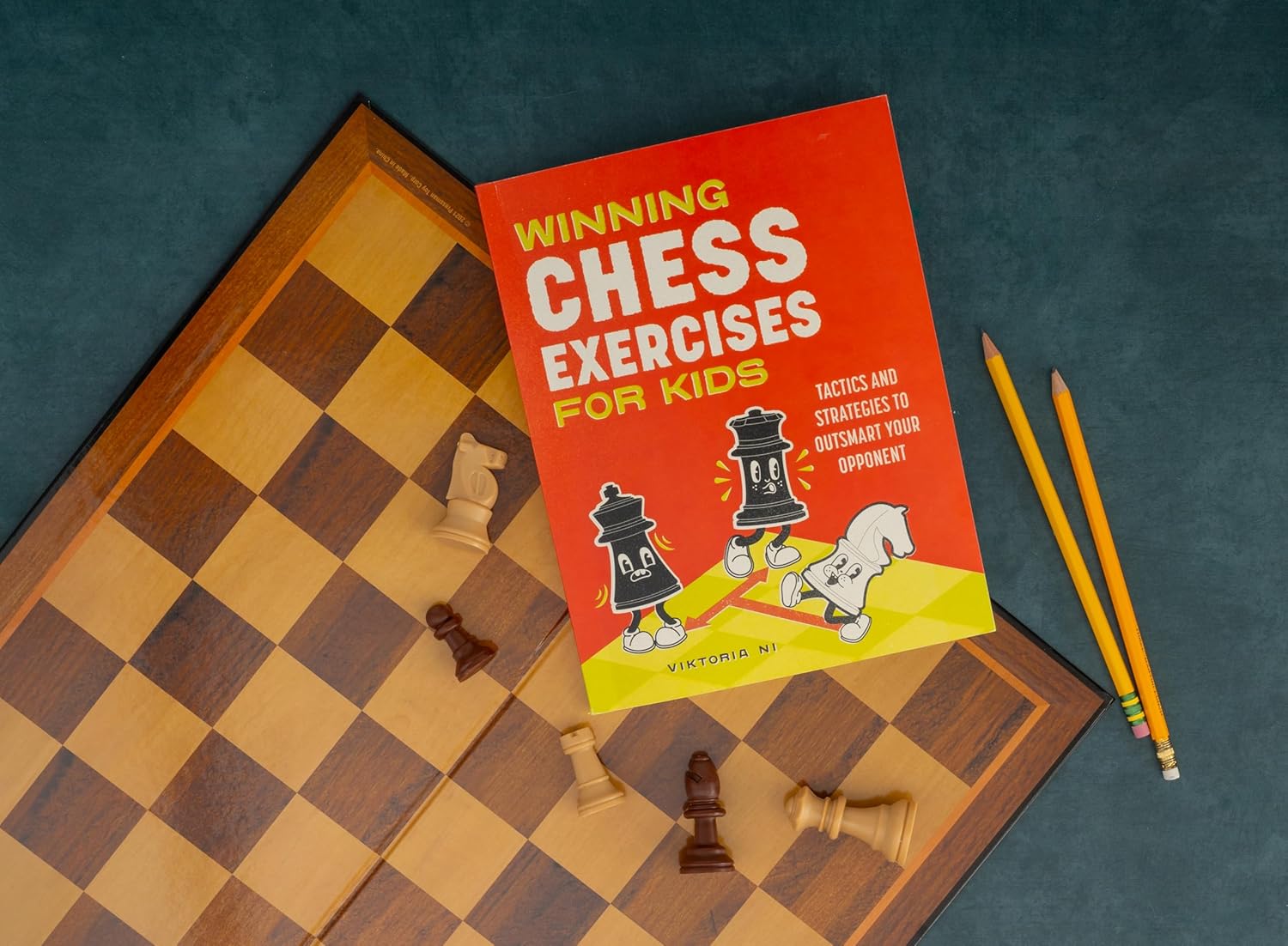 Winning Chess Exercises for Kids: Tactics and Strategies to Outsmart Y ...