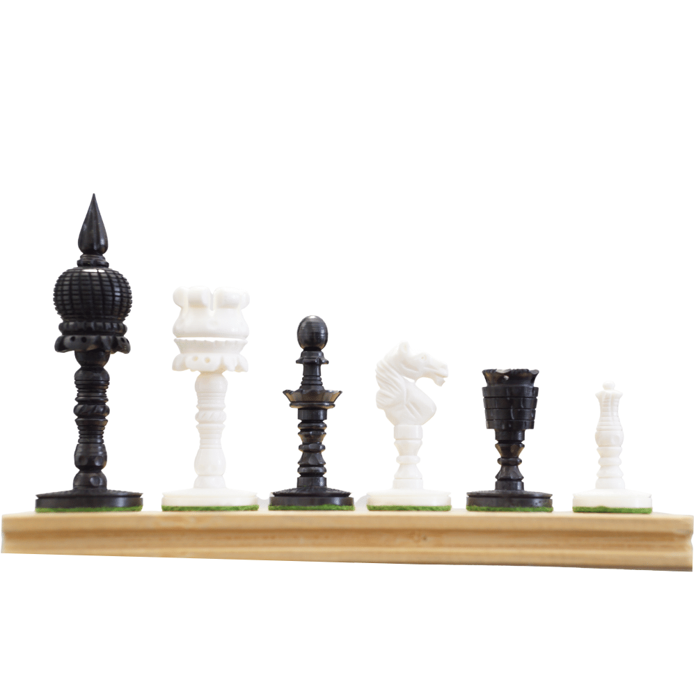 Chess Collector's Vintage Camel bone Chess Pieces - Chess'n'Boards